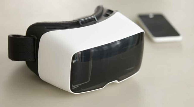 Sony to Introduce it's Second-generation Virtual Reality Headset in India